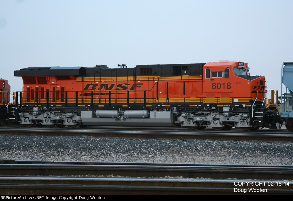 BNSF 8018